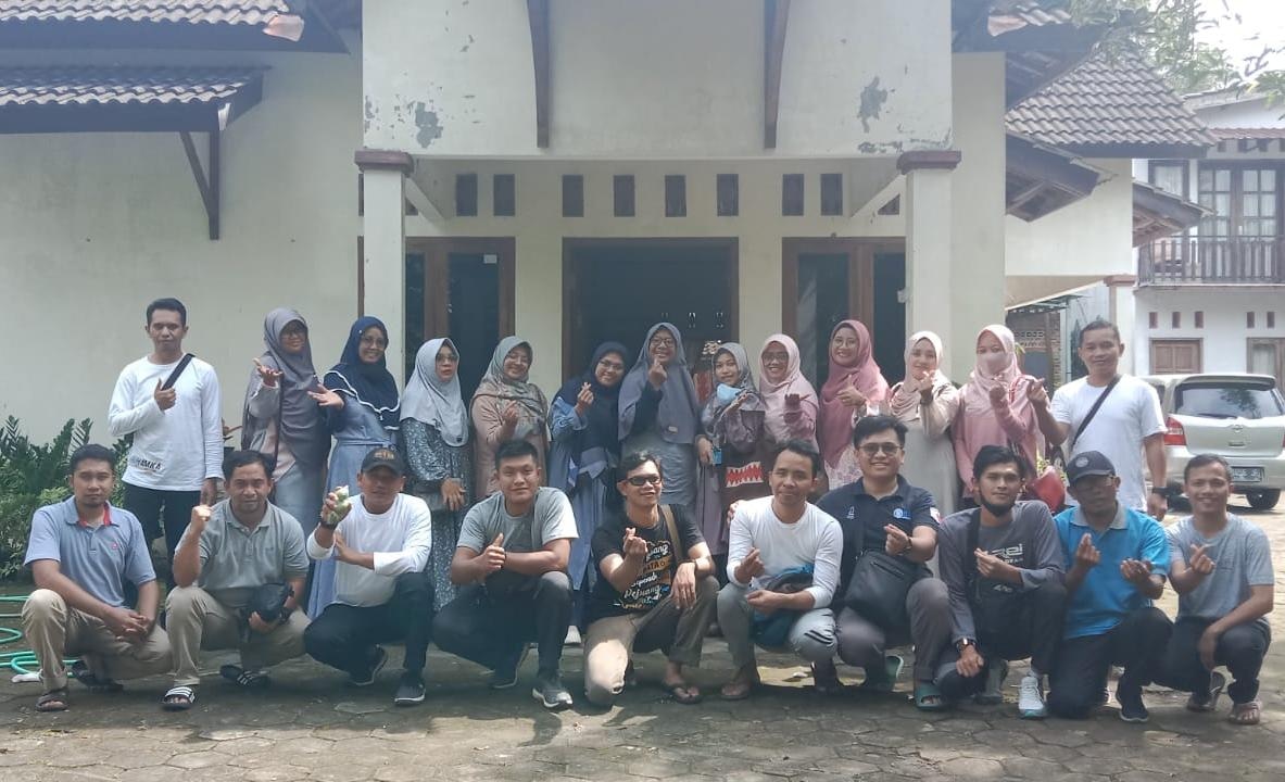 Selamat Menikmati Masa Purna Tugas Bu Lis Sma Muh 4 Banjarnegara